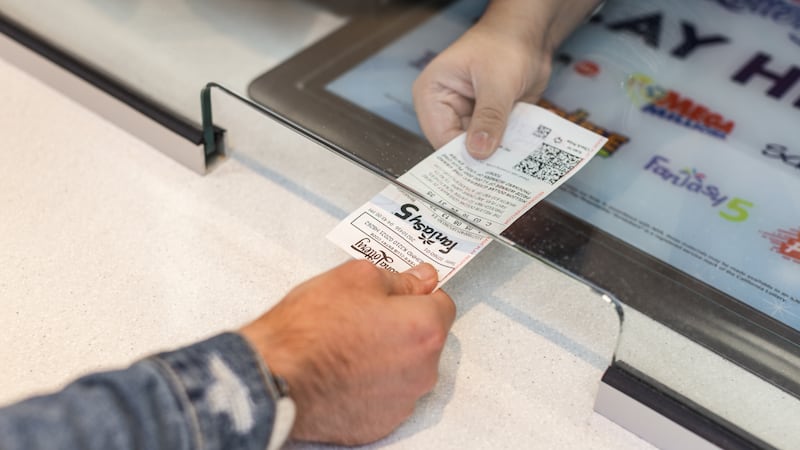 Lottery-winning ticket worth $227,000 sold southwest of Sedona Lottery-winning ticket worth $227,000 sold southwest of Sedona