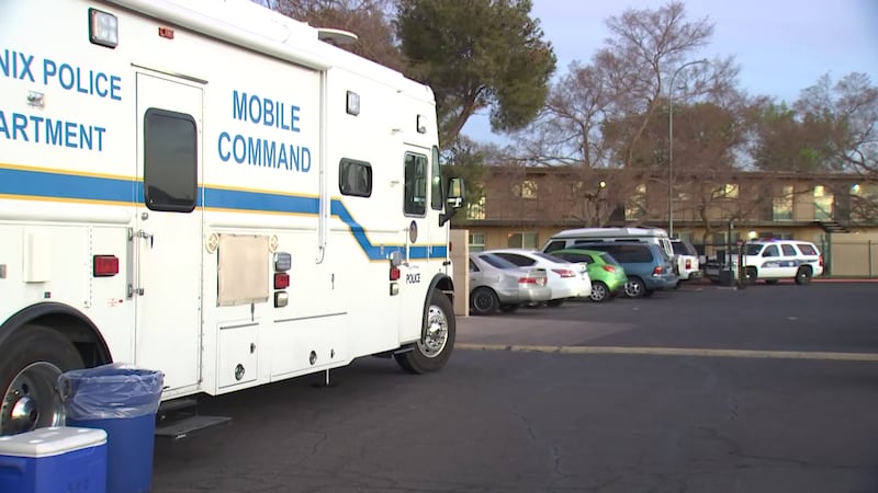 Woman disappears after calling 911 to report child alone on interstate ... Woman disappears after calling 911 to report child alone on interstate ...
